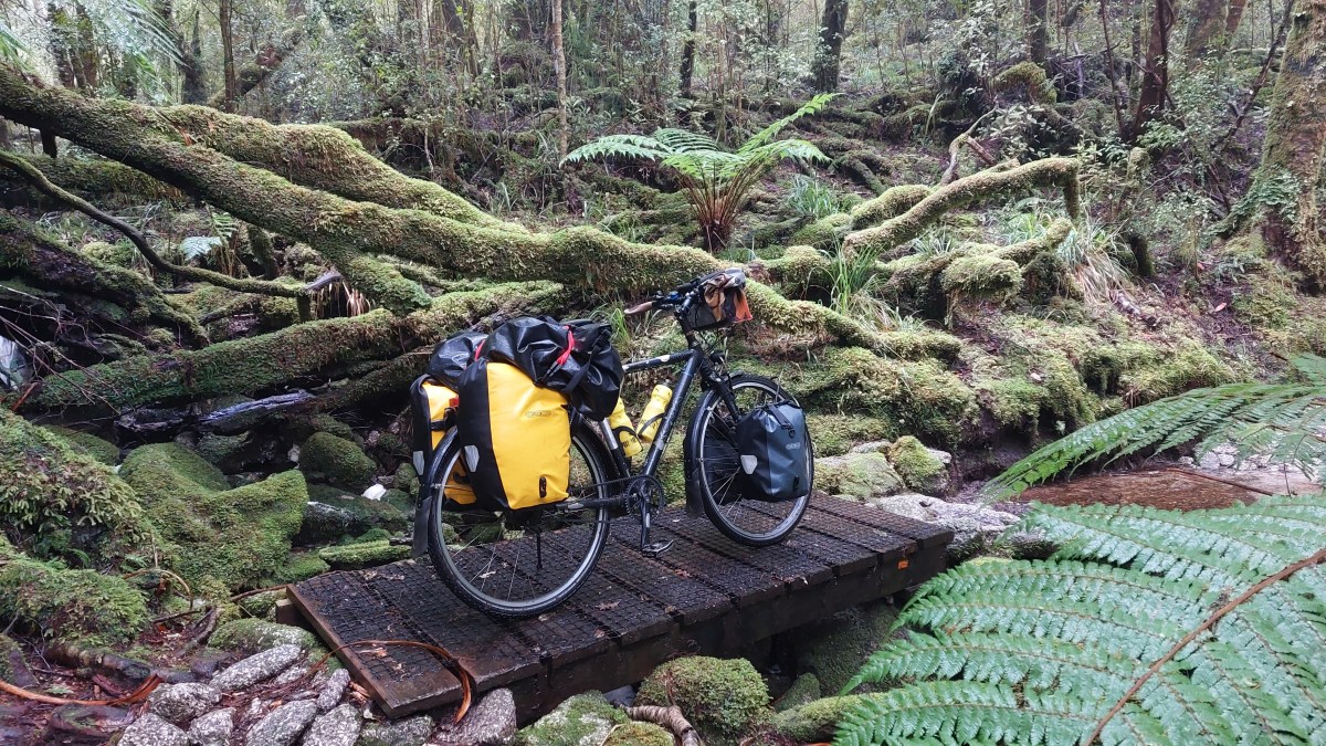 Day 6. 31km. Heaphy Hut – Saxon Hut | arctic-cycler.com